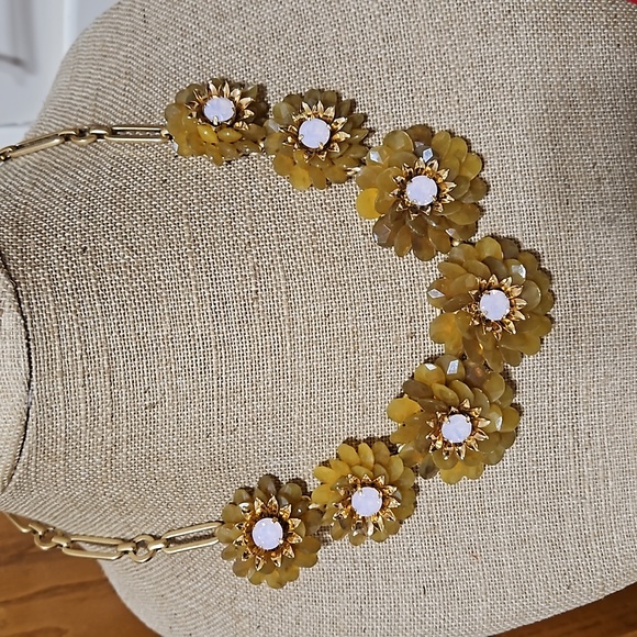 J. Crew | Jewelry | J Crew Flower Necklace | Poshmark
